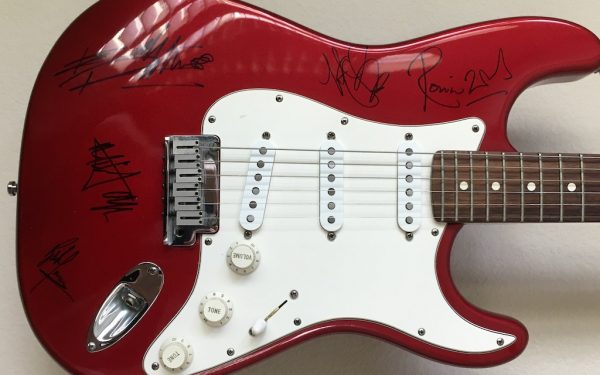 Signed Guitars, music memorabilia, rock star gallery, rockROCK STAR gallery
