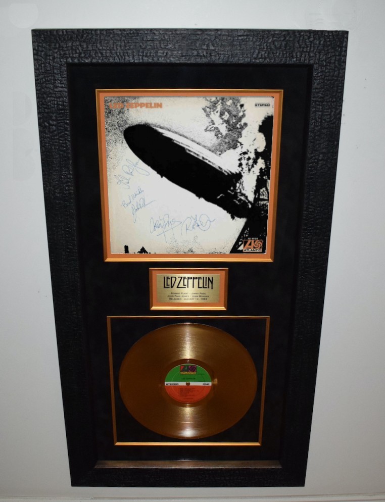 Led Zeppelin - DebutROCK STAR gallery